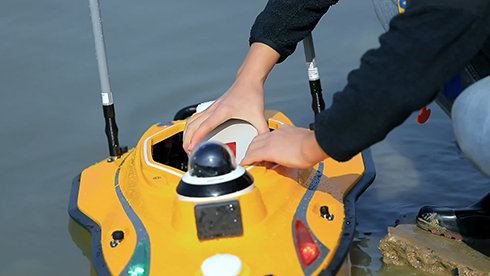 Apache 3 Pro: Advanced Single-Beam USV | CHCNAV